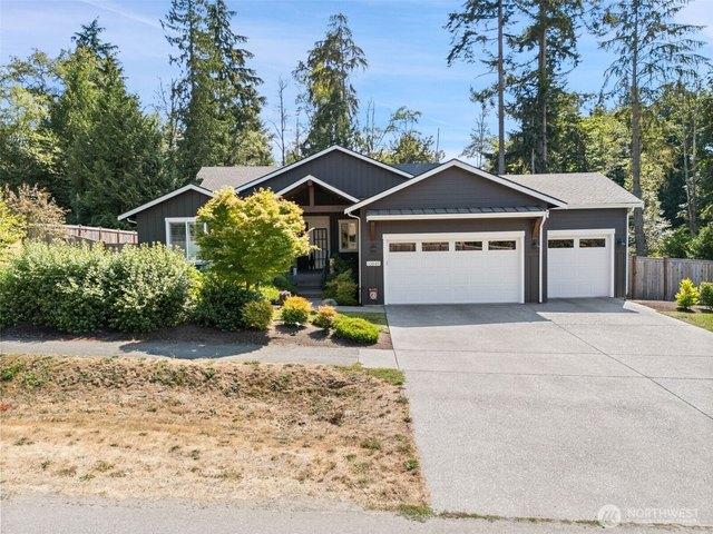 10849 NE Apple Tree Point Ln, Kingston, WA 98346
