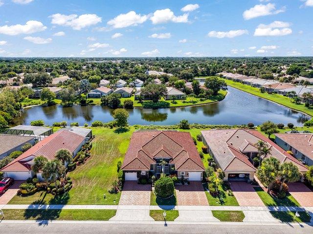 10849 Royal Caribbean Cir, Boynton Beach, FL 33437