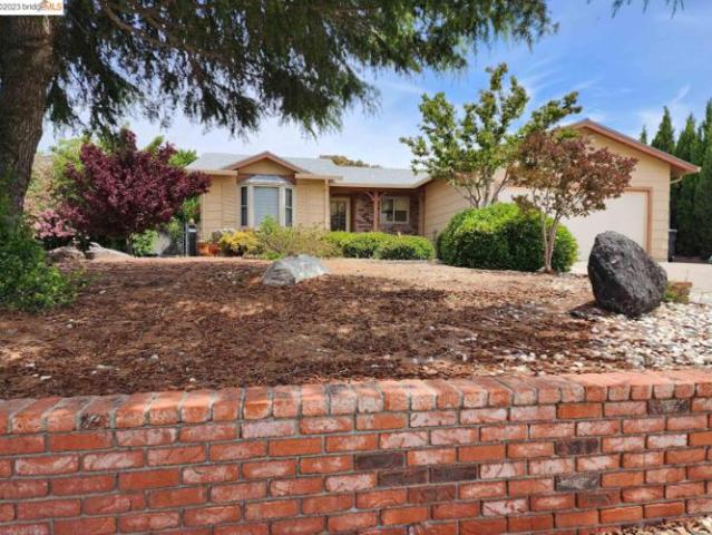 1084 Alamo Ct, Pittsburg, CA 94565