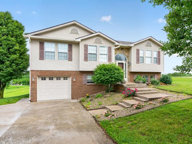 1084 Breezy Lane