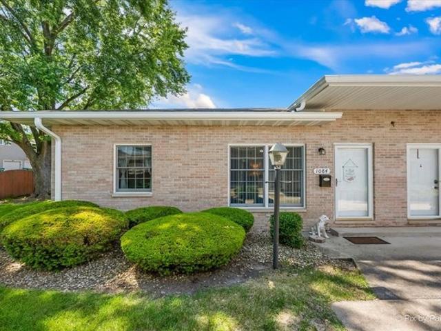 1084 Chovan Dr Unit 1084, Joliet, IL 60435