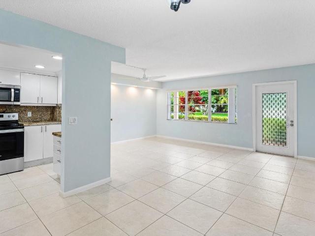 1084 Harwood F, Unit 1084, Deerfield Beach, FL 33442 | MLS #F10513 | Compass