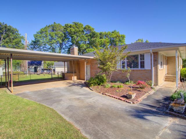 1084 Honeysuckle Lane