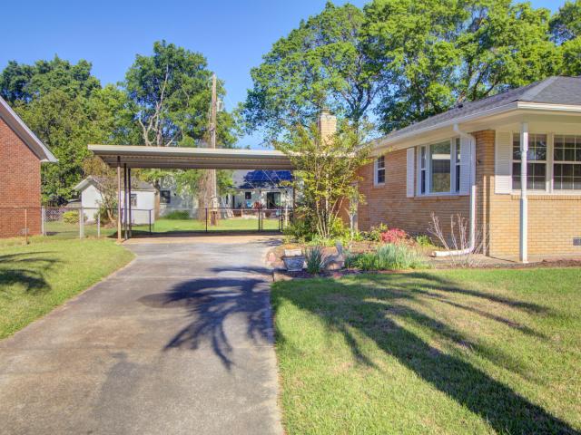 1084 Honeysuckle Ln, Charleston, SC 29412 | MLS #26010 | Compass