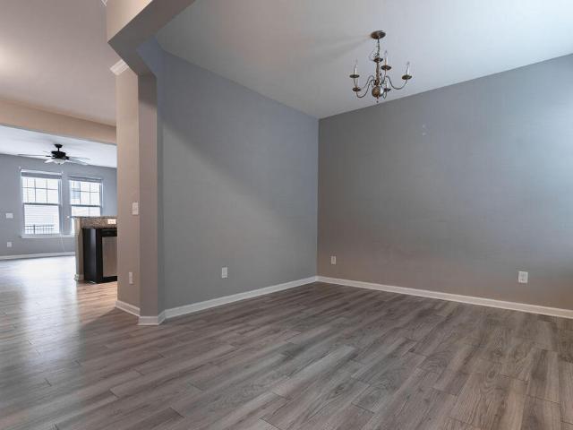 1084 Kenross Drive