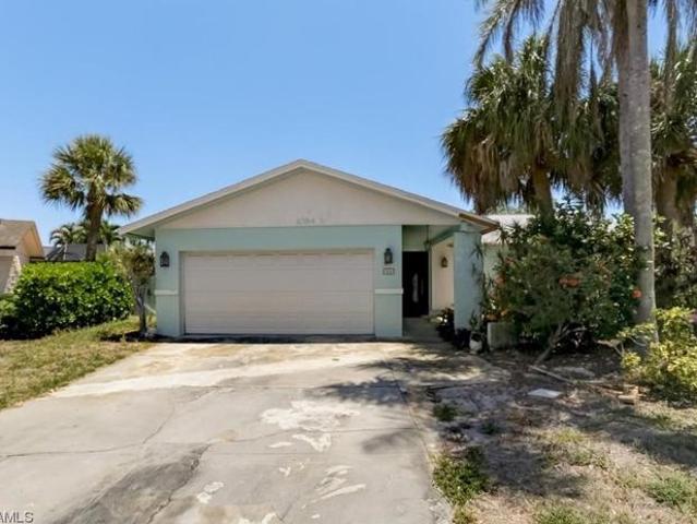 1084 Lake Shore Ct, Naples, FL 34103