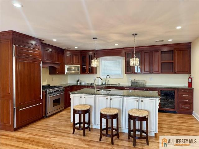1084 Stelton Road