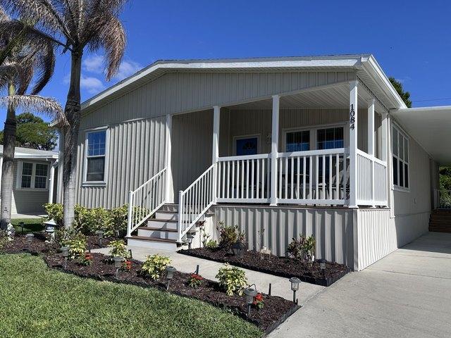 1084 W Lakeview Dr, Sebastian, FL 32958