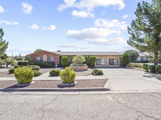 10850 Valle Grande Ct, El Paso, TX 79935