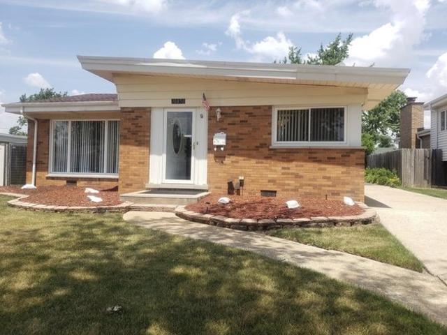 10850 Claridge Ave, Westchester, IL 60154