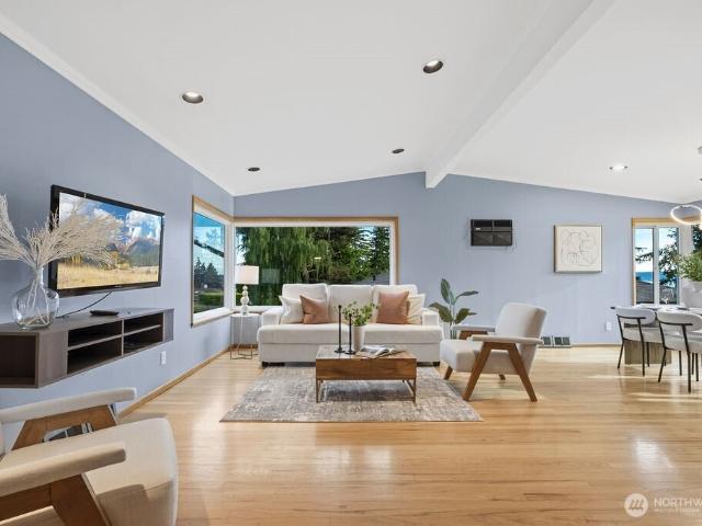 10851 Marine View Drive