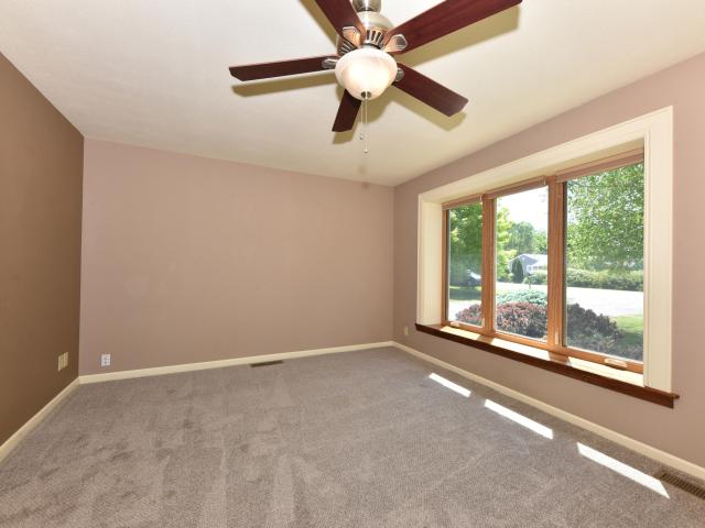 10852 S Richard Rd