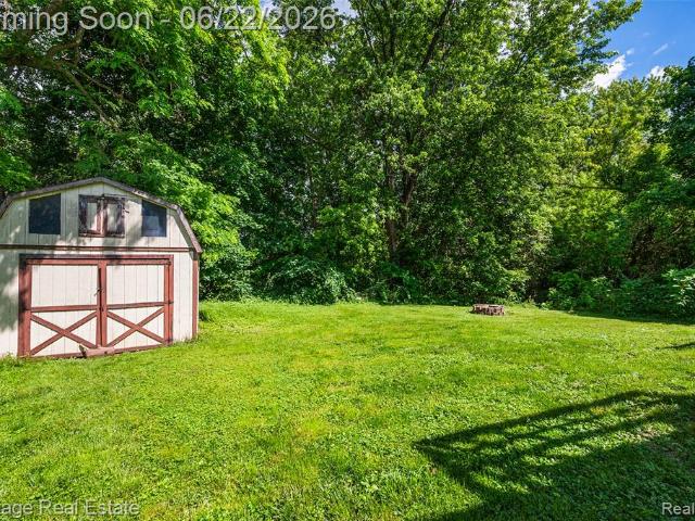 10857 Center Road