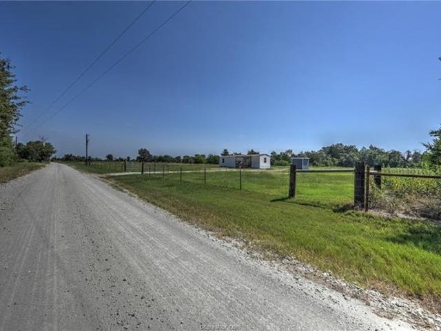 10854 Winn Rd, Franklin, TX 77856
