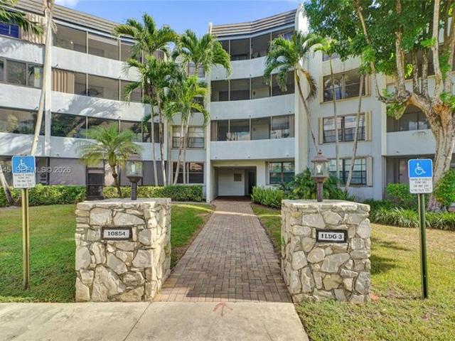 10854 Kendall Dr Unit 221, Miami, FL 33176