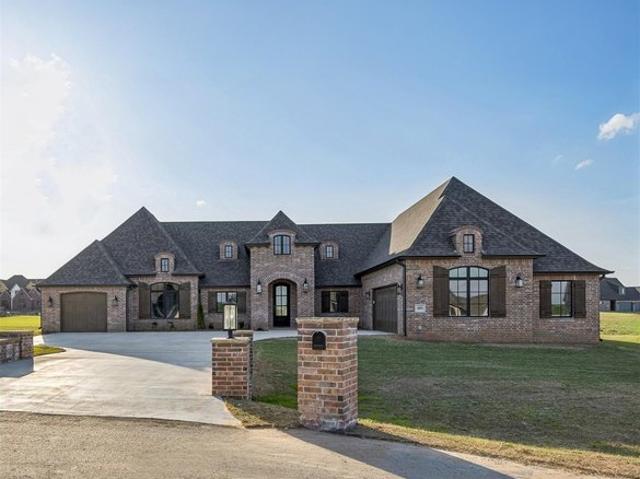 10854 N 84th Ct E, Owasso, OK 74055