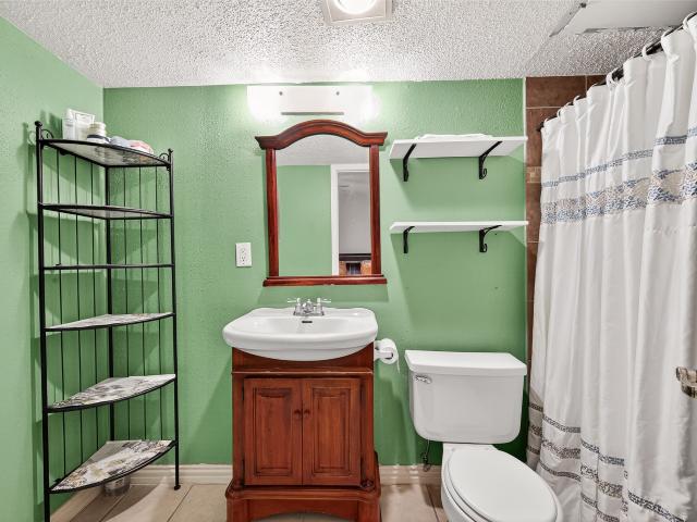 10855 Meadowglen Ln, Unit 722, Houston, TX 77042 | MLS #10957