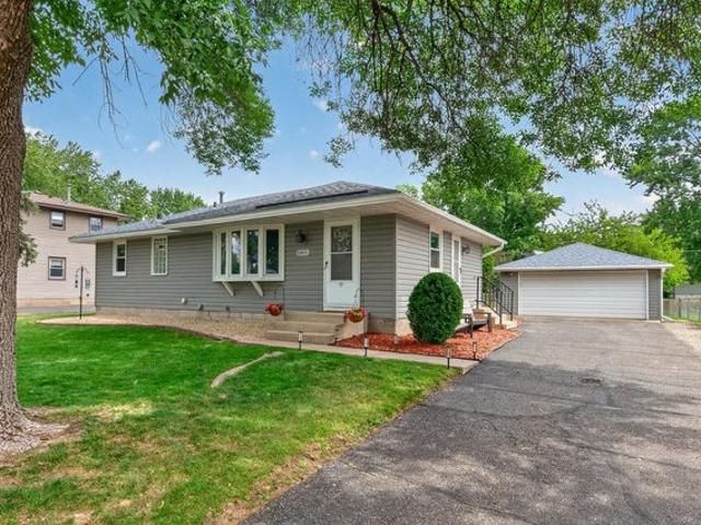 10855 President Dr NE, Blaine, MN 55434
