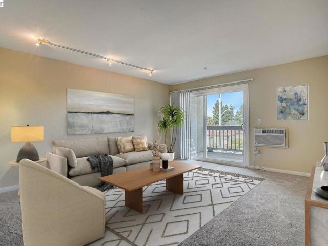 1085 Murrieta Blvd 205