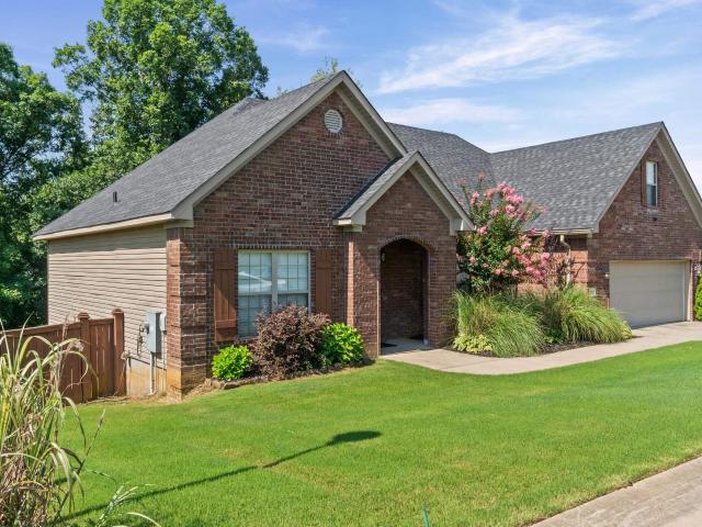 1085 Mountain Side Cove