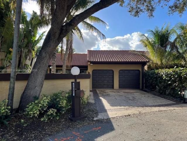 1085 NE 204th Terrace, Miami, FL 33179