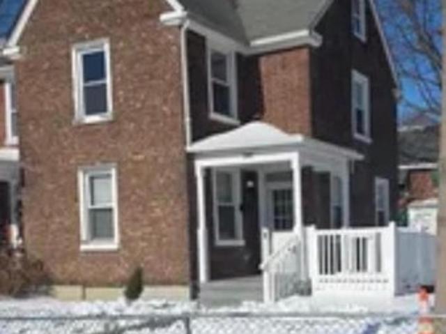 1085 Niagara Rd, Camden, NJ 08104