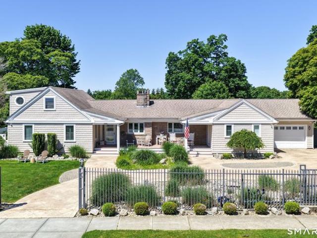 1085 Ocean Ave, New London, CT 06320