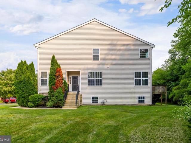 1085 Buckingham