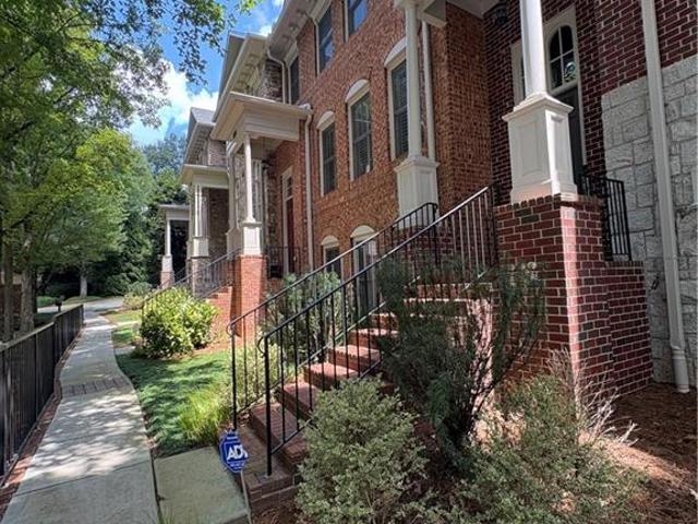 1085 Charles Towne Square
