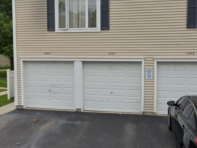 1085 Cove Drive