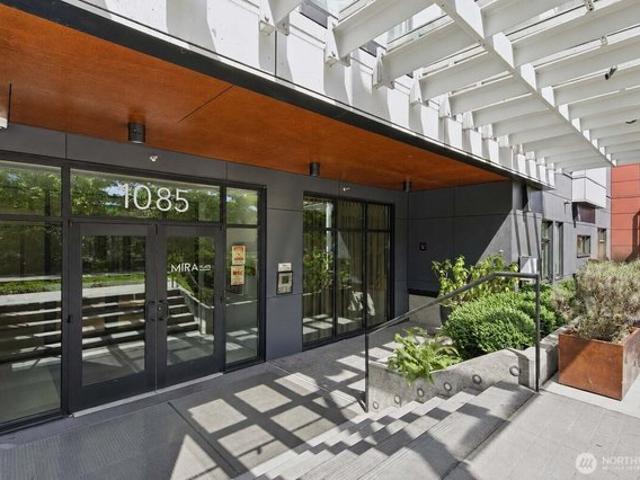 1085 rd Ave NE Apt 204, Bellevue, WA 98004