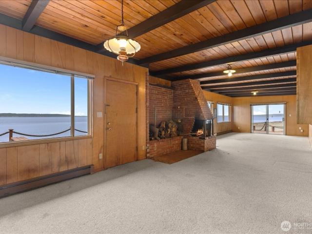 1085 Rockaway Lane