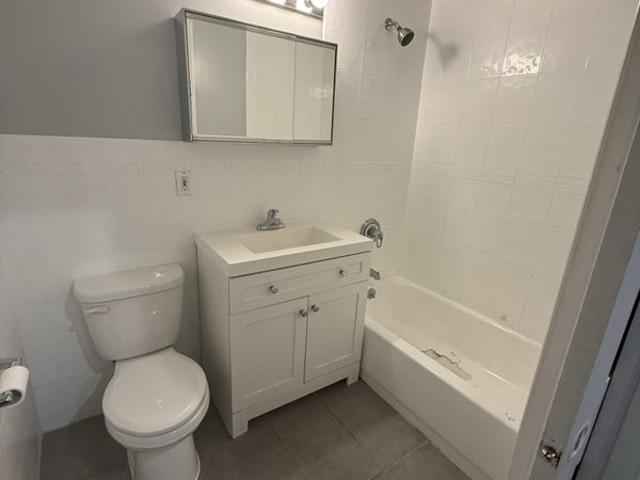 #1085 Rooms available in this 3 bed/1.5 bath duple