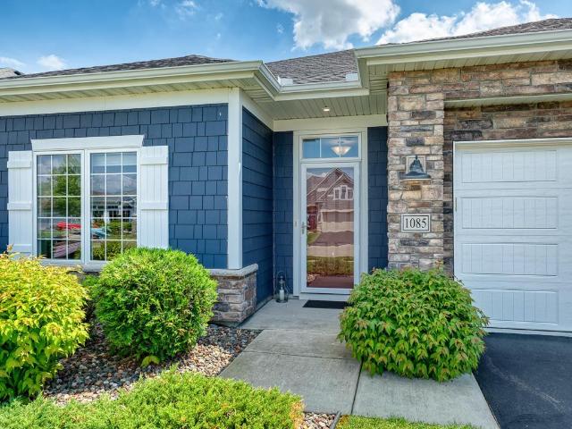 1085 Roselyn Drive