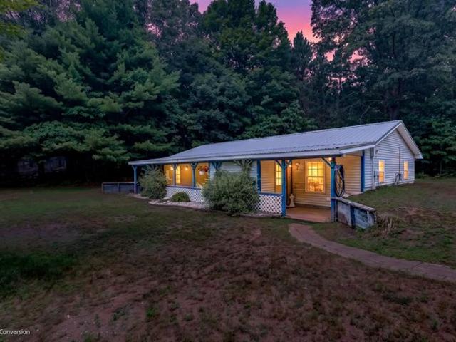 1085 Shelby Rd, Shelby, MI 49455