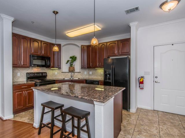 1085 Shop Road