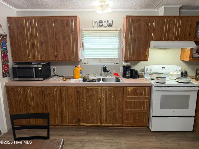 1085 Wells Road