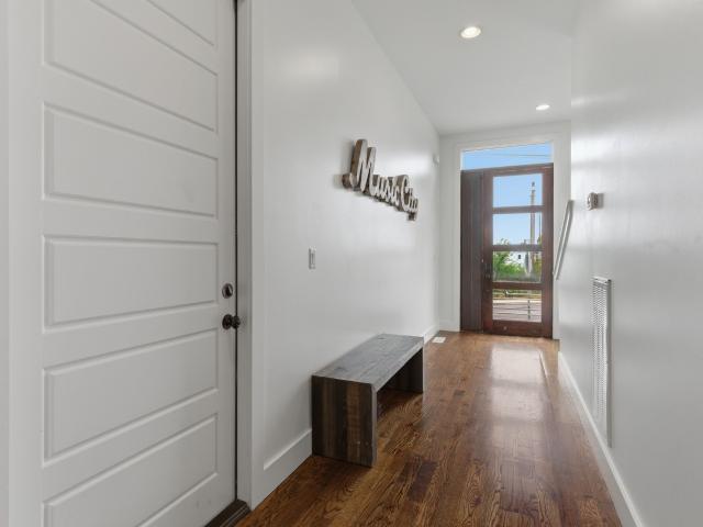 1085 Whites Creek Pike
