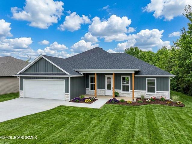 10867 Country Aire Meadows Ct, Holts Summit, MO 65043
