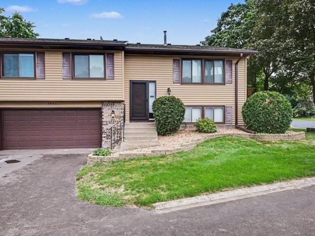 1086 nd Ave NE, Blaine, MN 55434