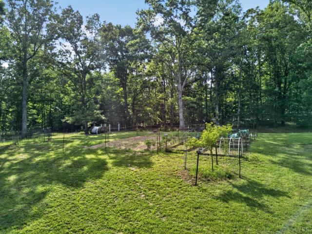 1086 Bugg Hollow Lane