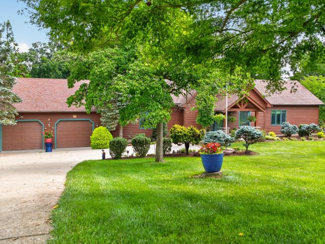 1086 Donmar Drive