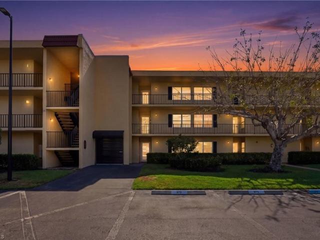 1086 Forest Lakes Dr Unit 106, Naples, US, FL