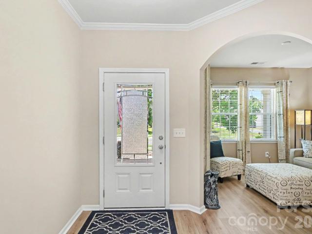 1086 Wallace Lake Road