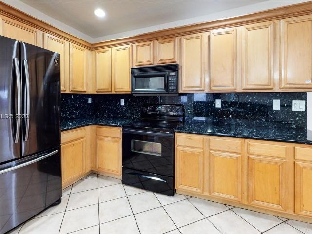 10873 NW 53rd Ln, Doral, FL 33178 | MLS #A11997