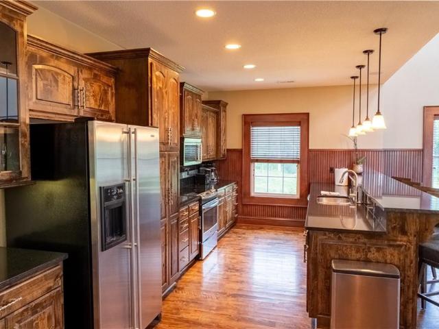 10875 Allen Way, Parkville, MO 64152 | MLS #2614 | Compass
