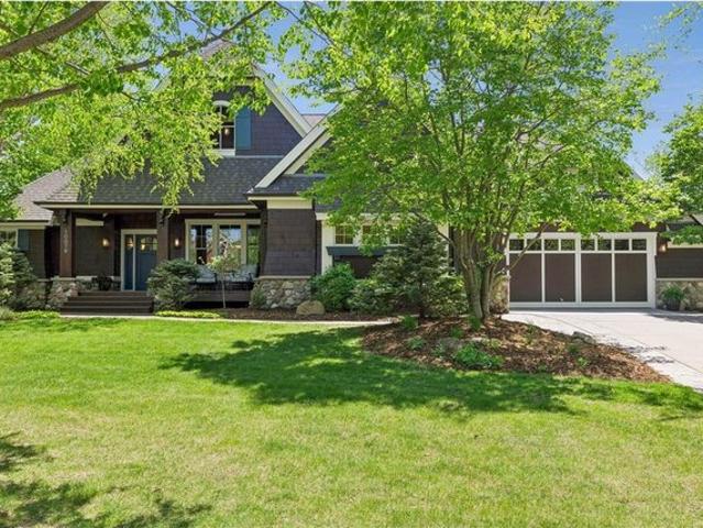 10879 Bentwater Ln, Woodbury, MN 55129