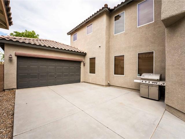 10879 florence hills street