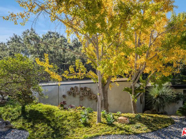 1087 Moraga Drive