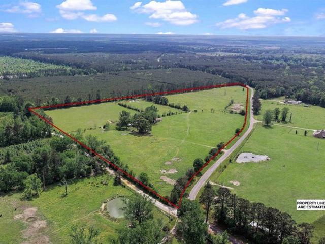 1087 County Road 455, Carthage, TX 75633